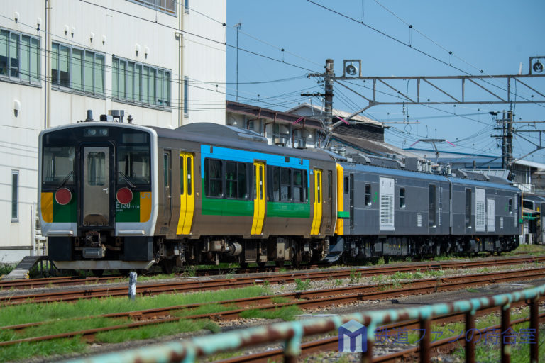 【試験から3年】E493系デビュー戦！キハE130系配給輸送で車両牽引開始 | 鉄道ファンの待合室