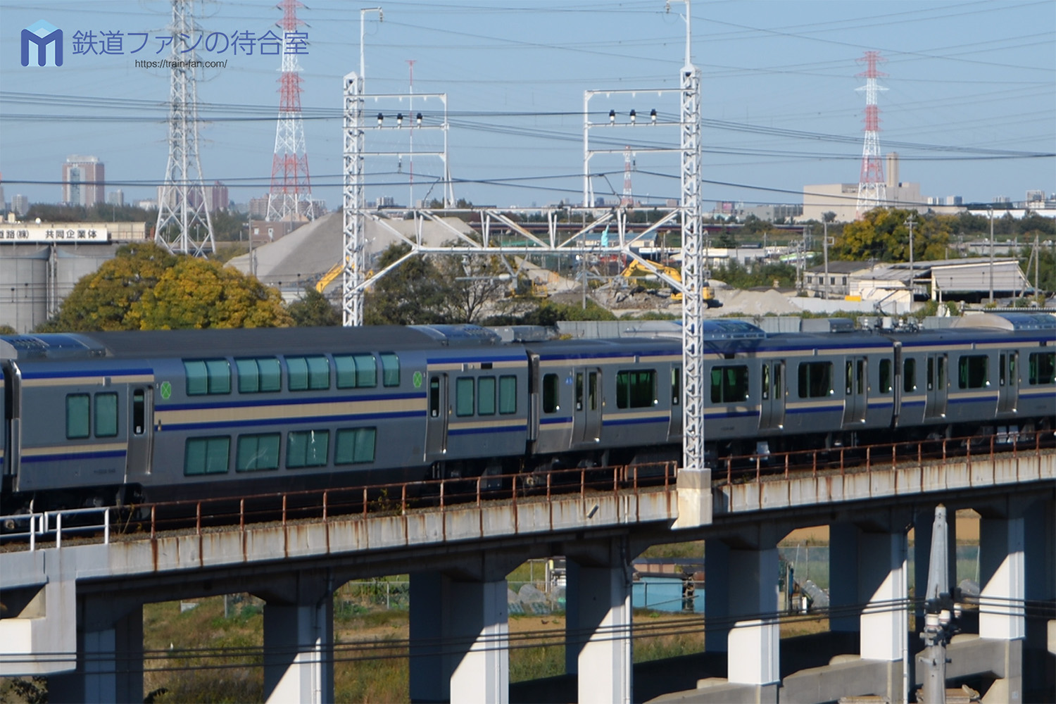 【エラー】帯が反転！？横須賀・総武快速E235系F-45編成が配給輸送 | 鉄道ファンの待合室