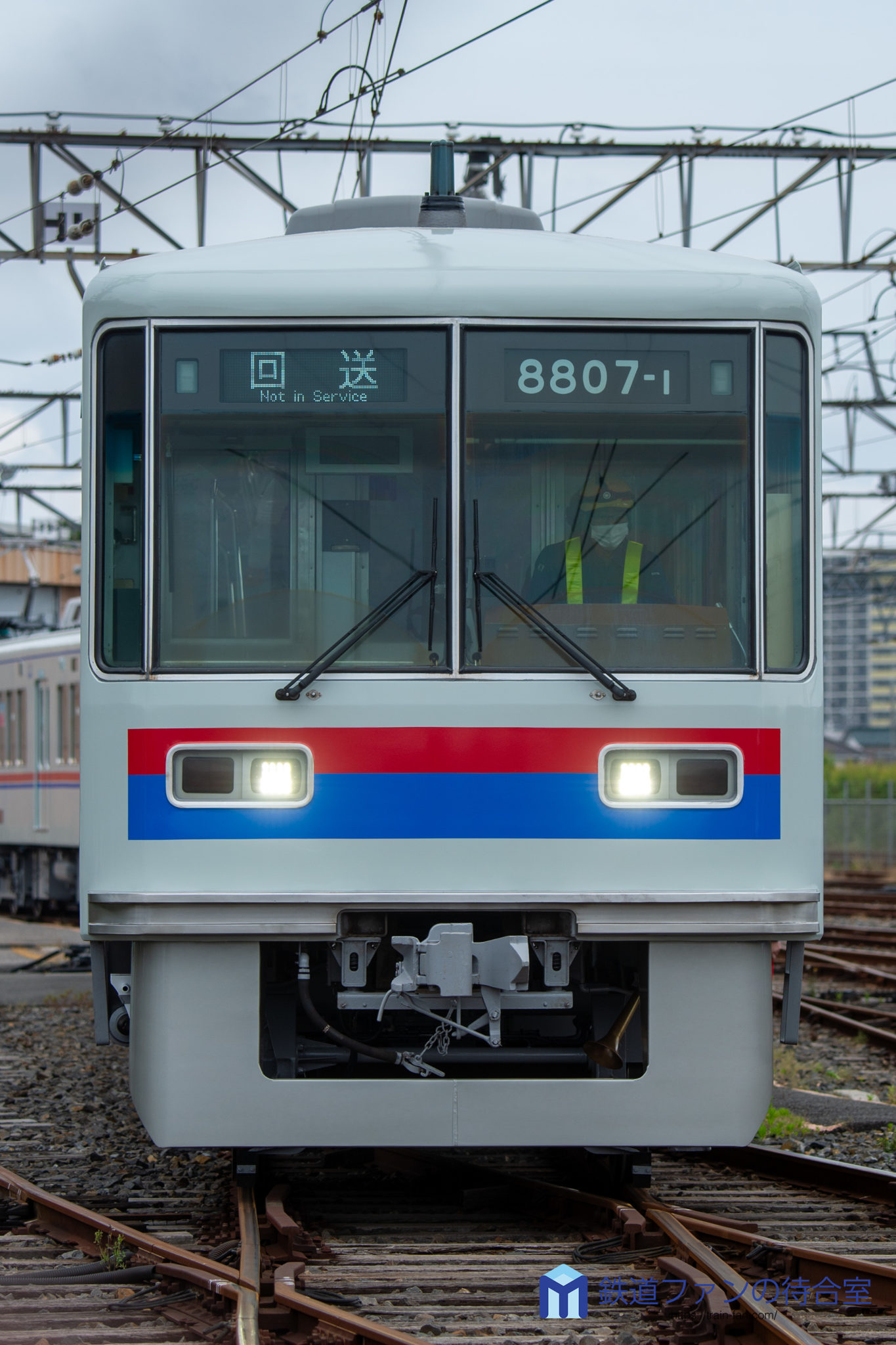 【松戸線】元・新京成8800形が京成通勤車塗装に！8807編成 出場試運転 | 鉄道ファンの待合室