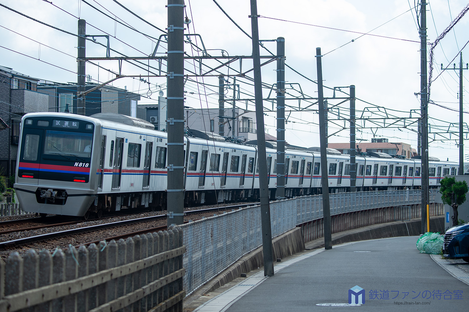 【進む標準化】元・新京成N800形・80000形に京成通勤色が登場 | 鉄道ファンの待合室